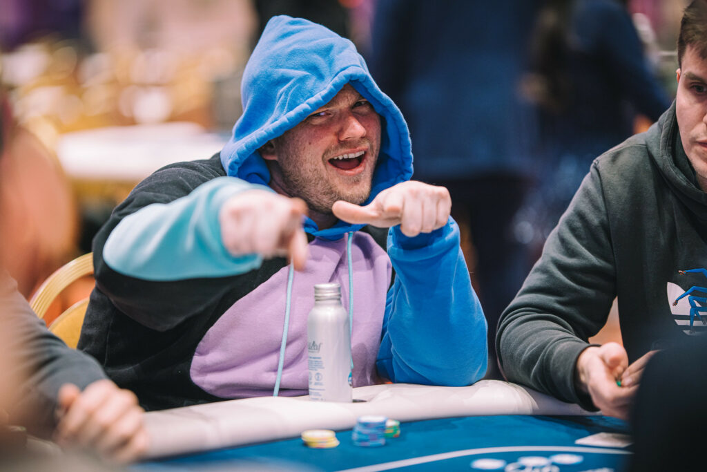 Mike Holtz Calls Out Cheating at Resorts World: ‘This is F*ing Crazy ...
